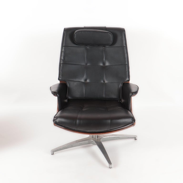 Mid-Century Modern Heywood Wakefield Teak Swivel Lounge Chair, circa ...