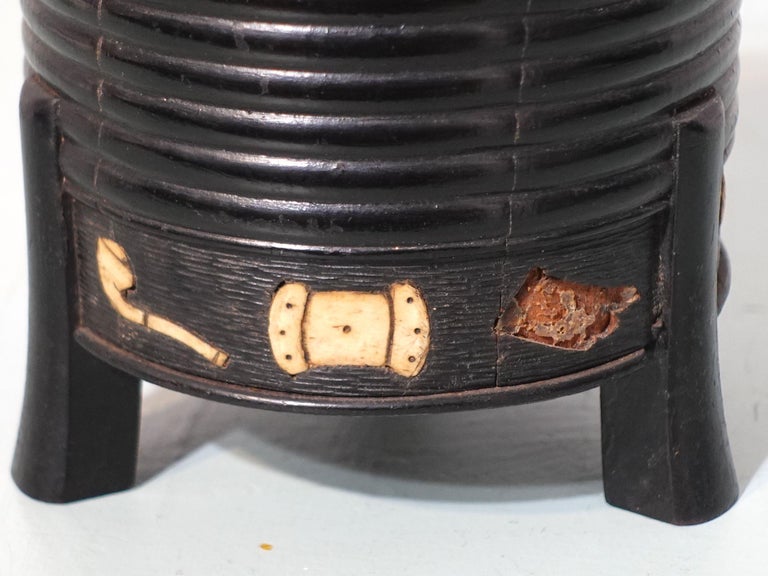 Miniature Japanese Lacquer Ebony Hokkai Hat Box For Sale at 1stDibs