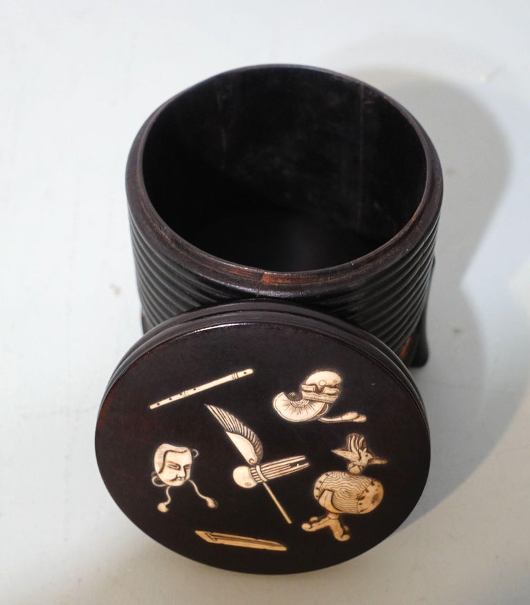 Miniature Japanese Lacquer Ebony Hokkai Hat Box For Sale at 1stDibs