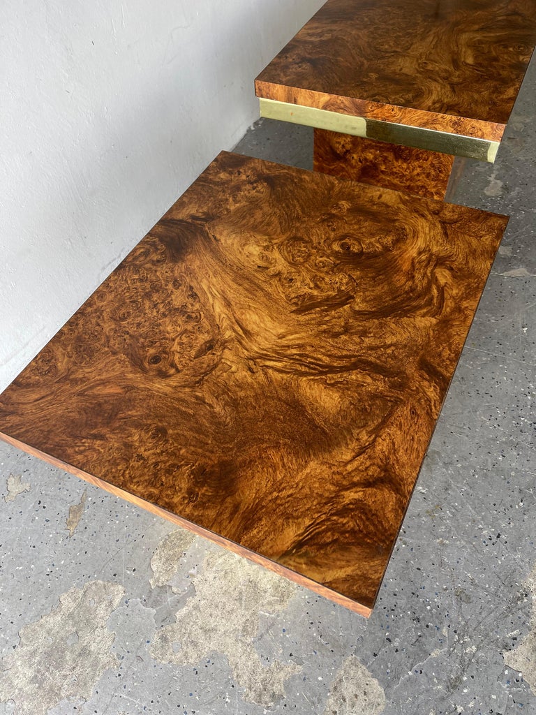 Pair Midcentury Brass and Burl Wood Laminate Side End Tables For Sale at 1stDibs