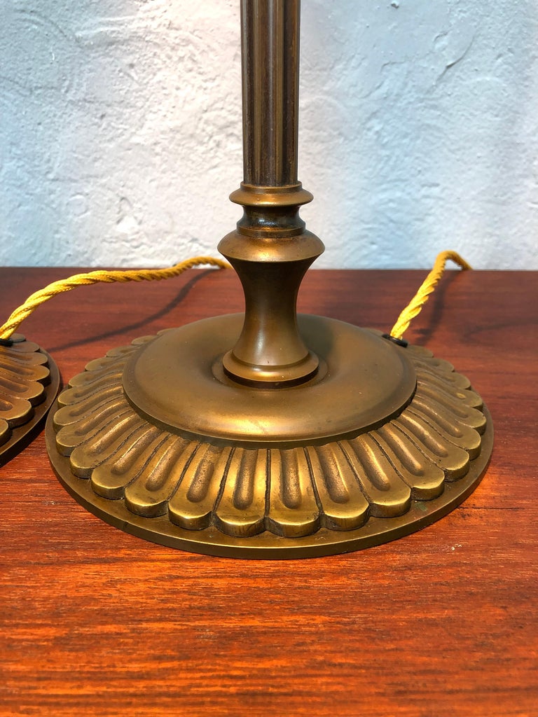Pair of Antique Brass Table Lamps For Sale at 1stDibs