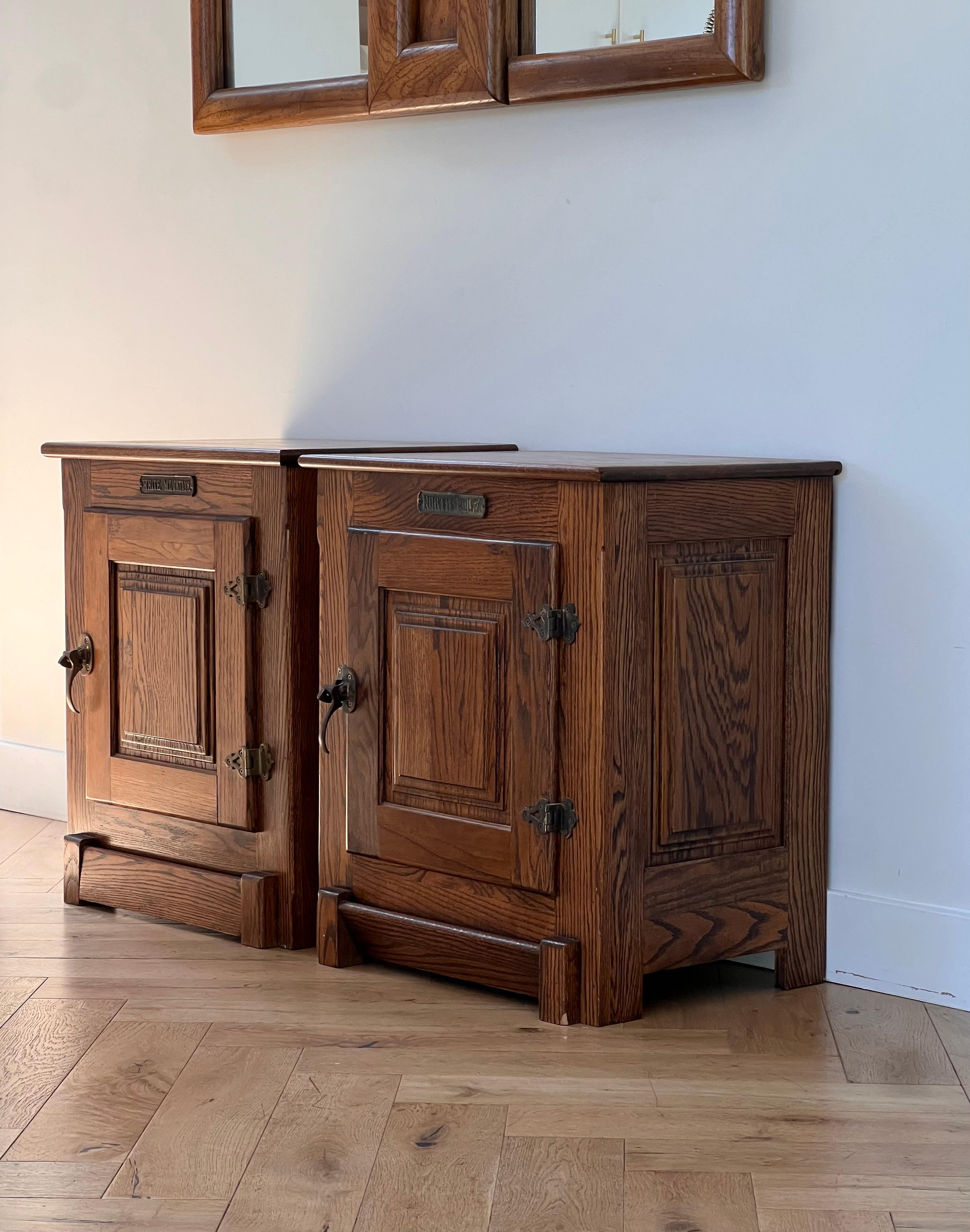 A pair of antique craftsman nightstands in oak, circa 1900 For Sale at ...
