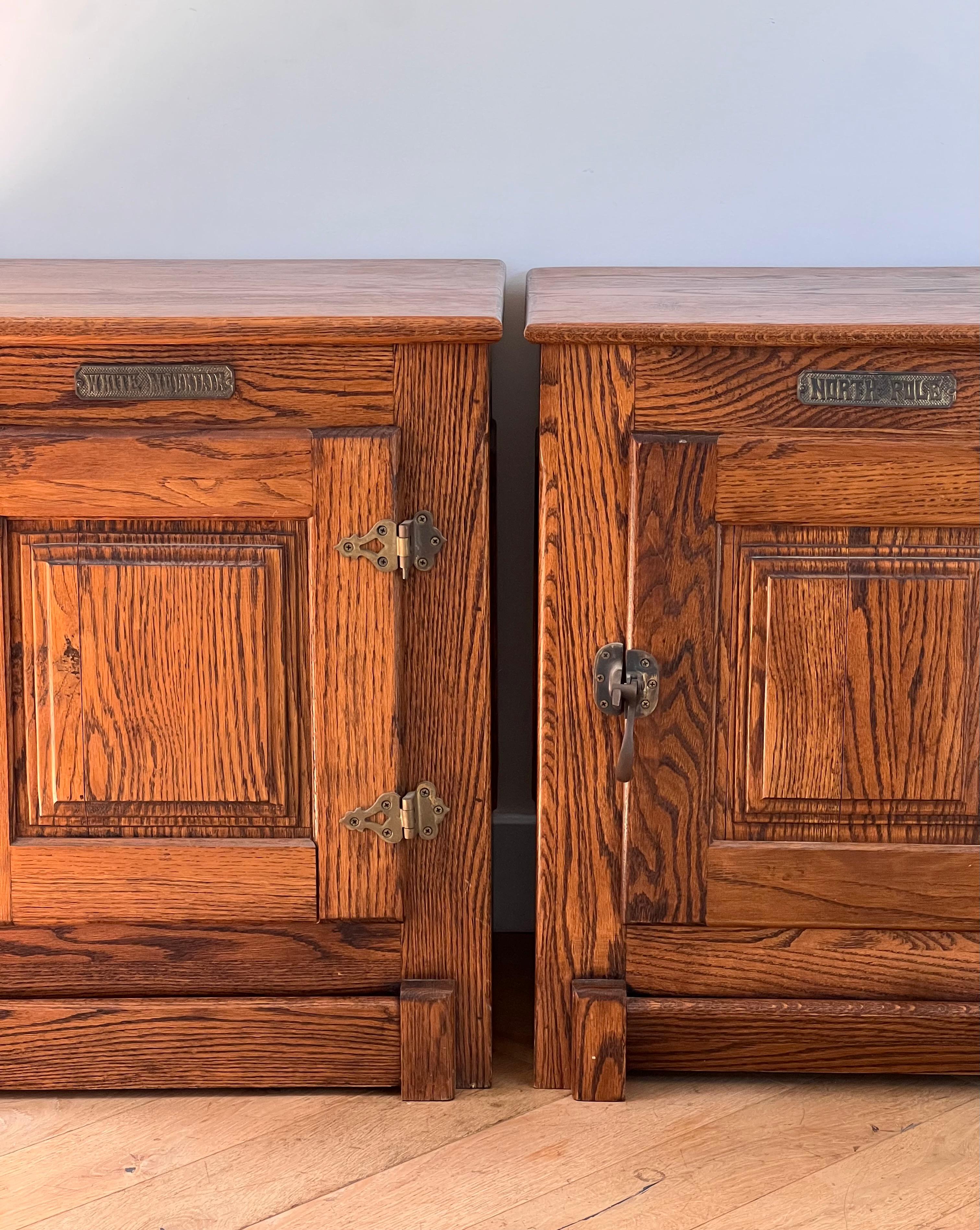 A pair of antique craftsman nightstands in oak, circa 1900 For Sale at ...