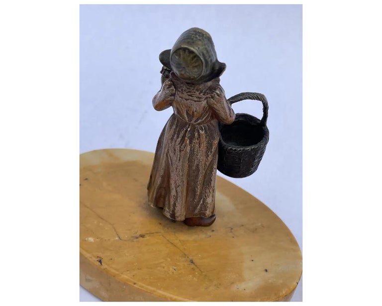 Pair of Austrian Vienna Bronze Figures Lovers Statues For Sale at 1stDibs