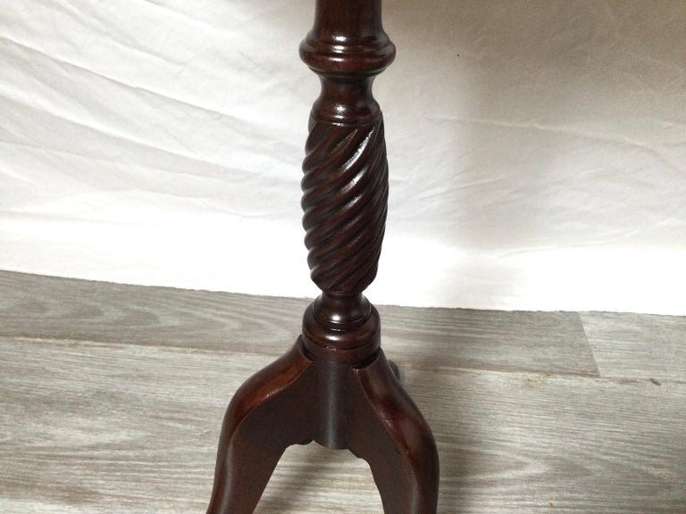 Pair of Diminutive Mahogany Pull Up Side Tables For Sale at 1stDibs