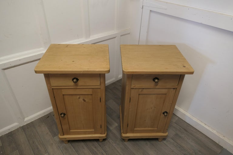 Pair of Elegant Pine Bedside Cupboards with Drawers For Sale at 1stDibs