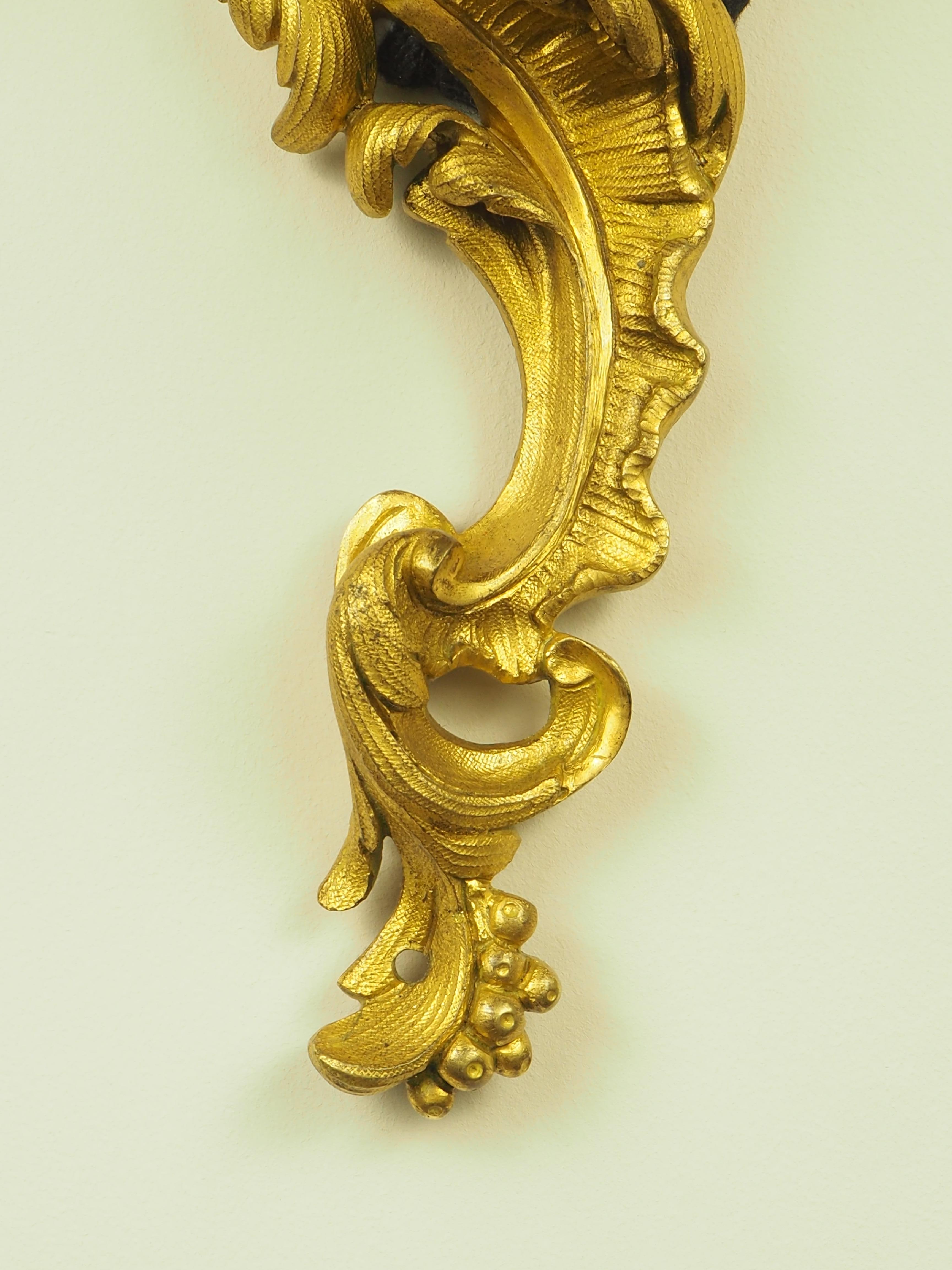A Pair of French Ormolu Rococo 5 Arm Gilt Bronze Wall Lights, Circa ...
