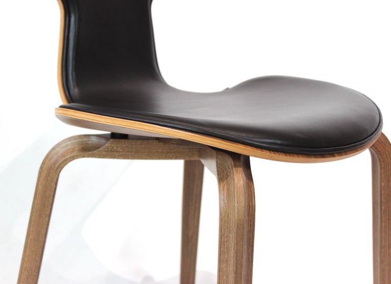 Pair of Grand Prix Chairs, Model 4130, by Arne Jacobsen and Fritz ...