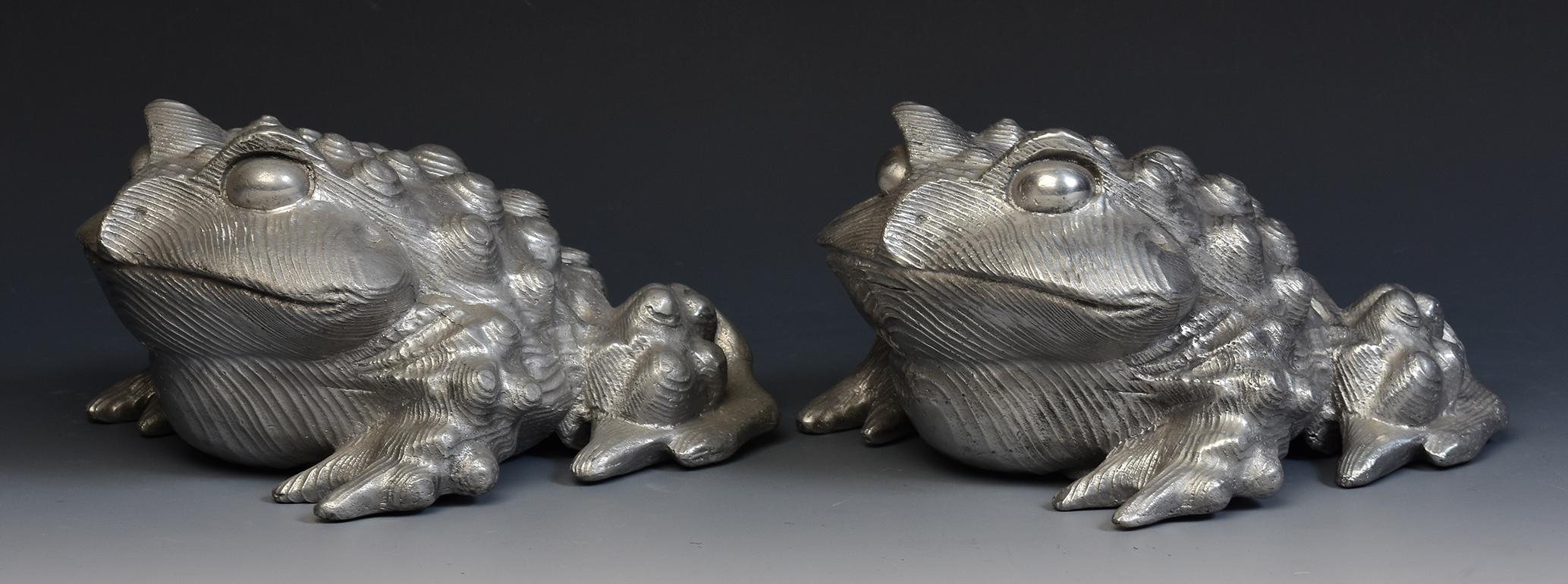 Pair of Japanese Bronze Toads For Sale at 1stDibs | japanese toads for sale