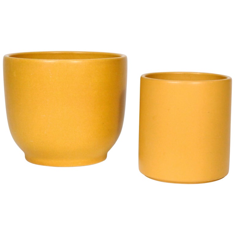 Pair of Midcentury Yellow Ochre Pots by Gainey Pottery For Sale at 1stDibs