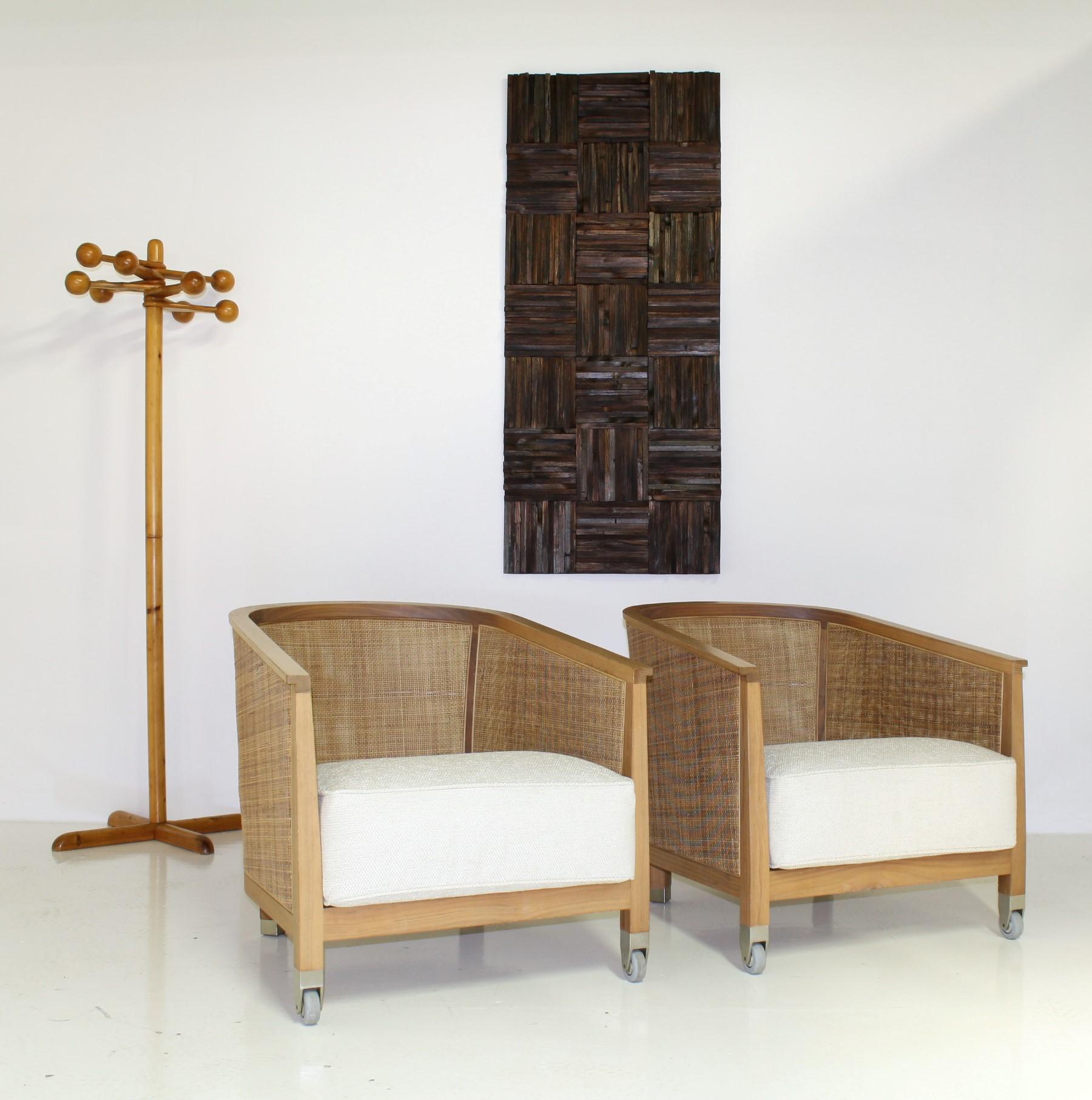 A pair of ‘Mozart’ Woven Rattan Italian Lounge Armchairs By Flexform For Sale at 1stDibs