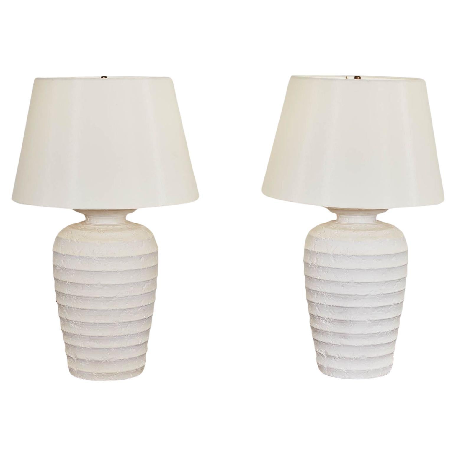 A Pair of Ribbed White Italian Ceramic Tabletop Lamps For Sale at 1stDibs