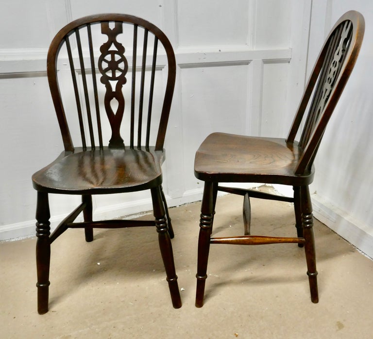 Pair of Victorian Beech and Elm Wheel Back Chairs at 1stDibs ...