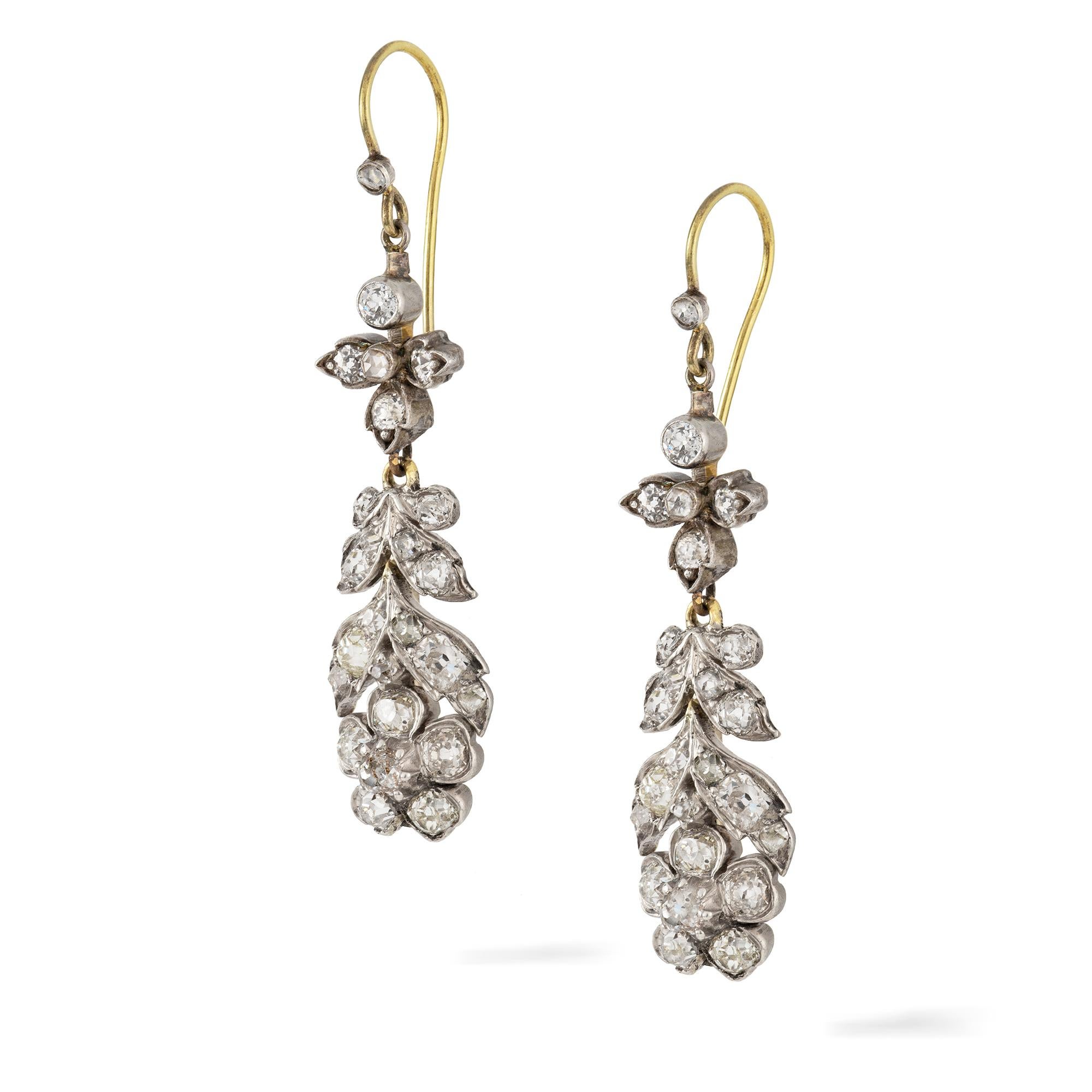 Pair of Victorian Drop Earrings For Sale at 1stDibs