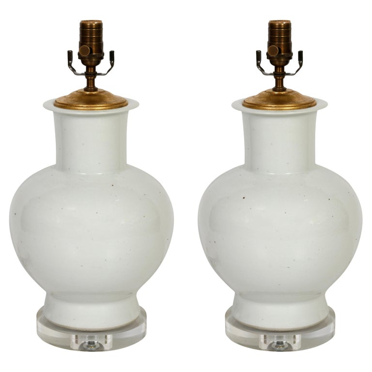 Pair of White Ceramic Chinese Export Lamps on Lucite Base For Sale at ...