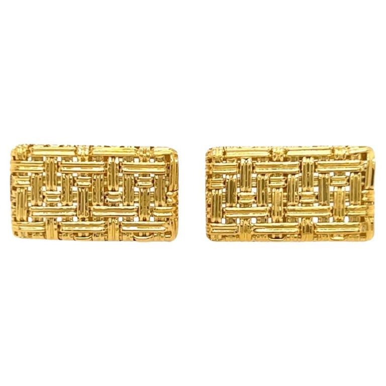 Pair of Yellow Gold Cufflinks For Sale at 1stDibs