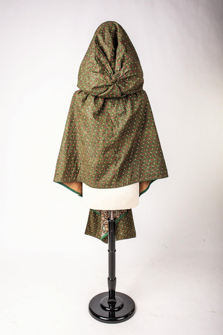 A Printed cotton Cloak- Provence Circa 1800 For Sale at 1stDibs