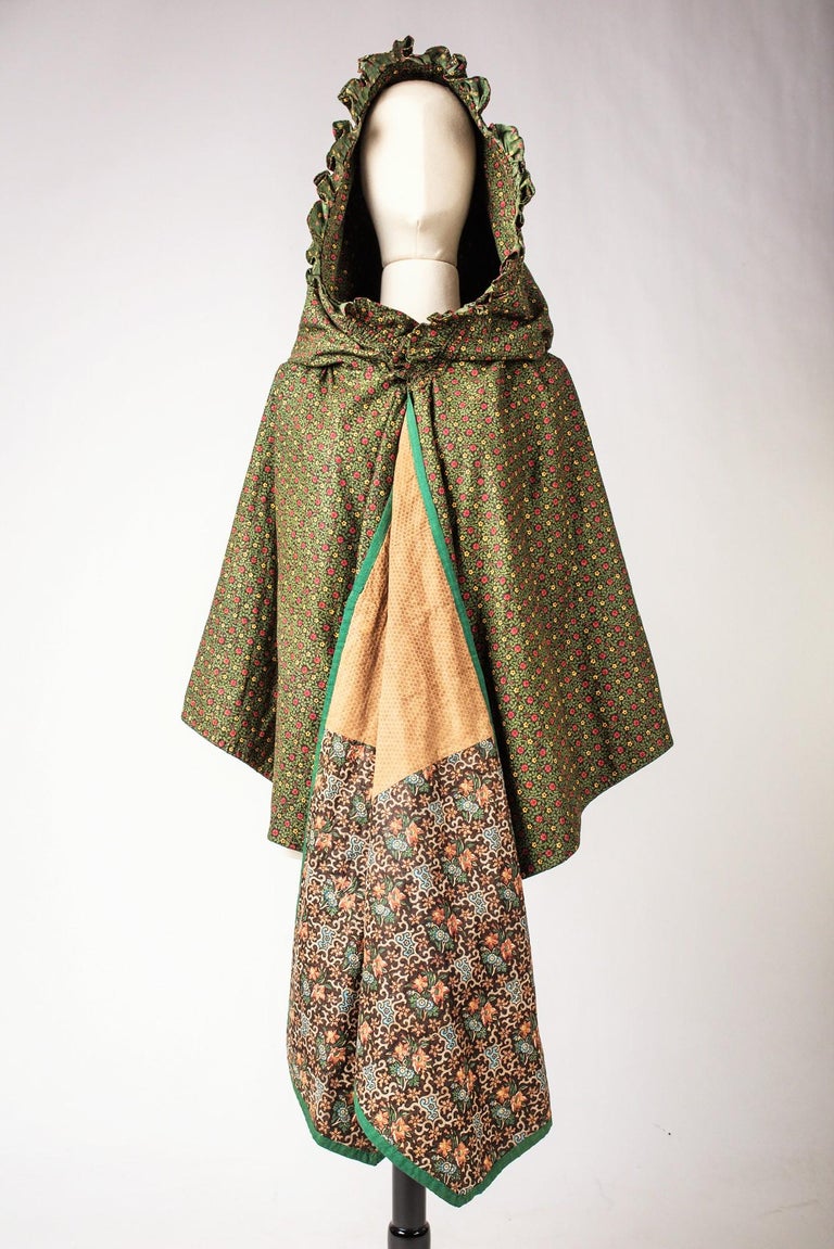A Printed cotton Cloak- Provence Circa 1800 For Sale at 1stDibs