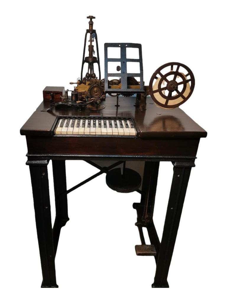 Hughes Telegraph Set Built by Siemens and Halske 19th Century For Sale ...