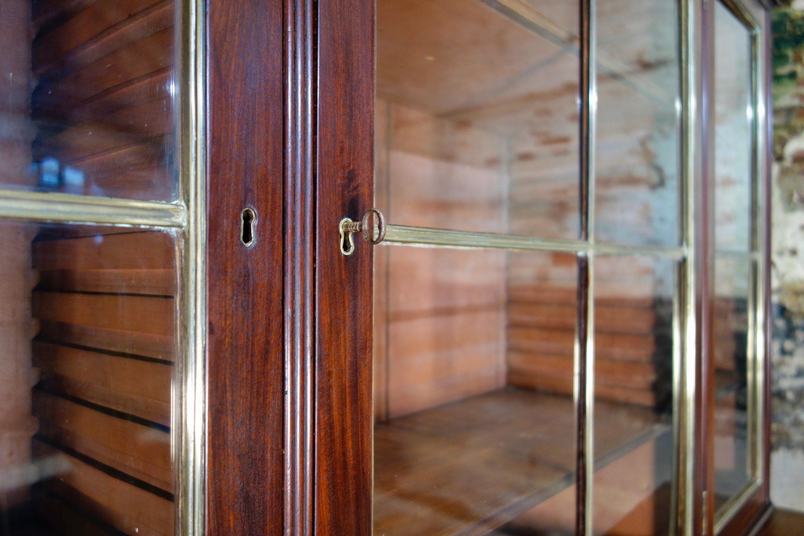 Regency Mahogany Glazed Library Bookcase, Parcel-Gilt at 1stDibs