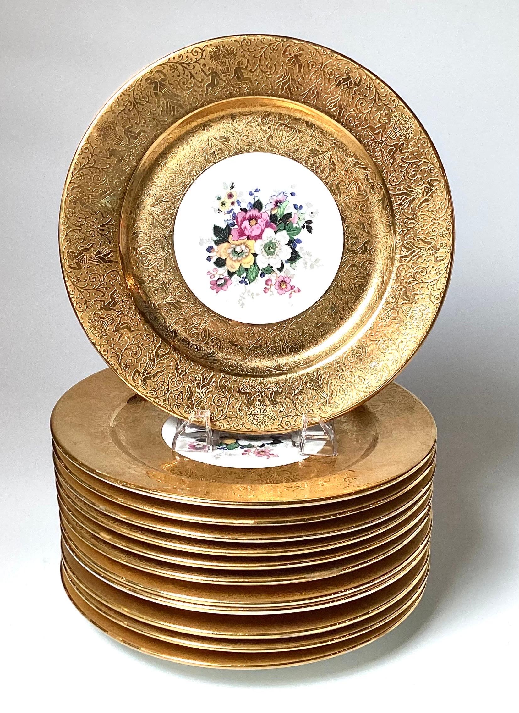 A Set of 12 Lavish Gold Floral Service Cabinet Plates For Sale at 1stDibs