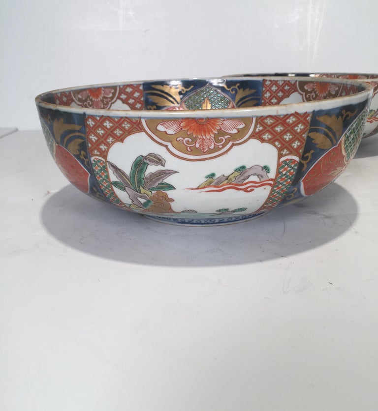 Set of 3 Japanese Imari Graduated Porcelain Bowls For Sale at 1stDibs