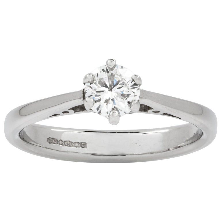 A Single Stone Diamond Ring For Sale at 1stDibs