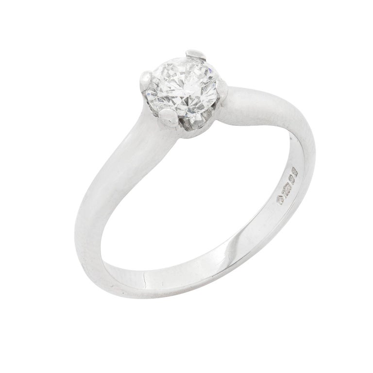 Single Stone Solitaire Diamond Ring For Sale at 1stDibs