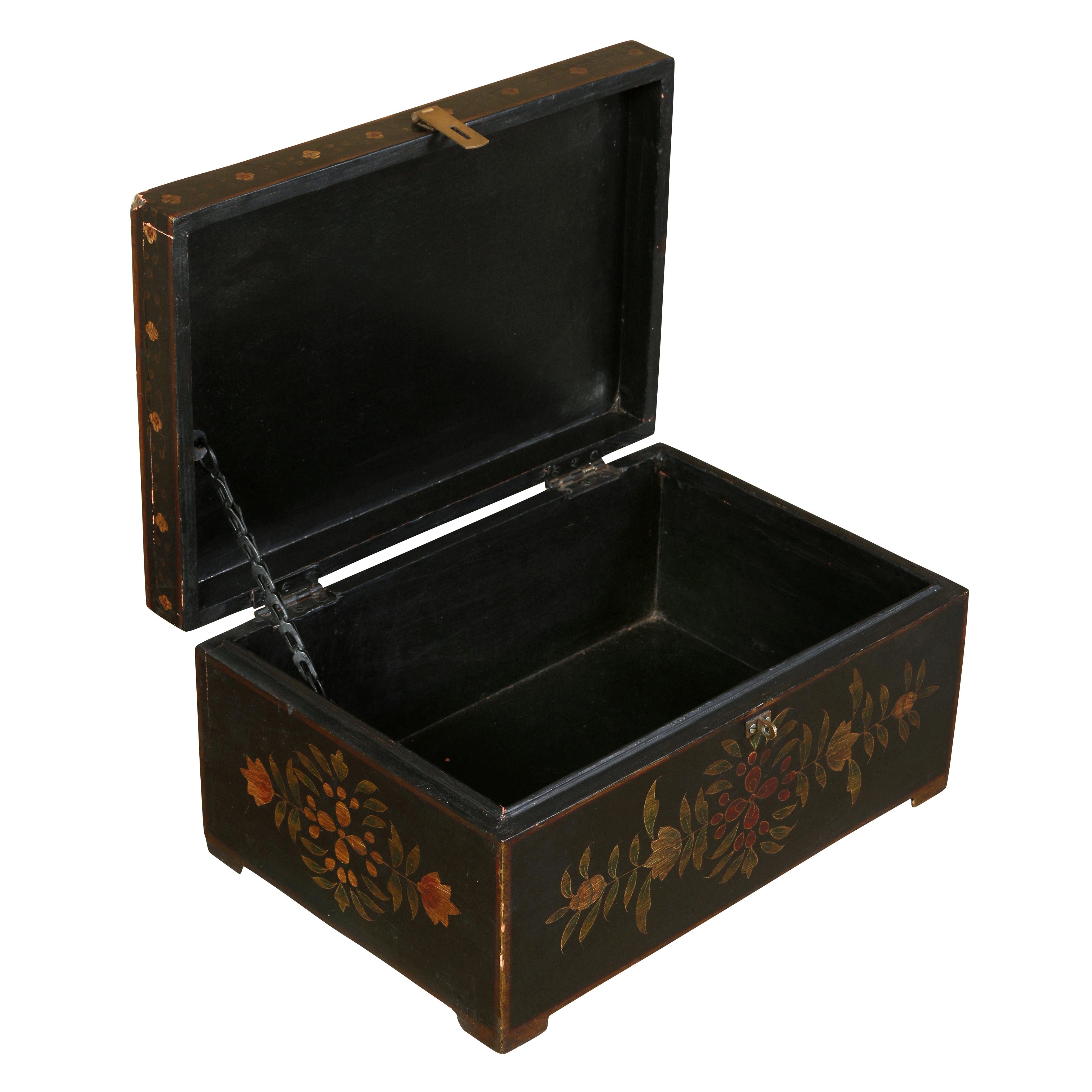 Small Painted Box with Floral Design For Sale at 1stDibs