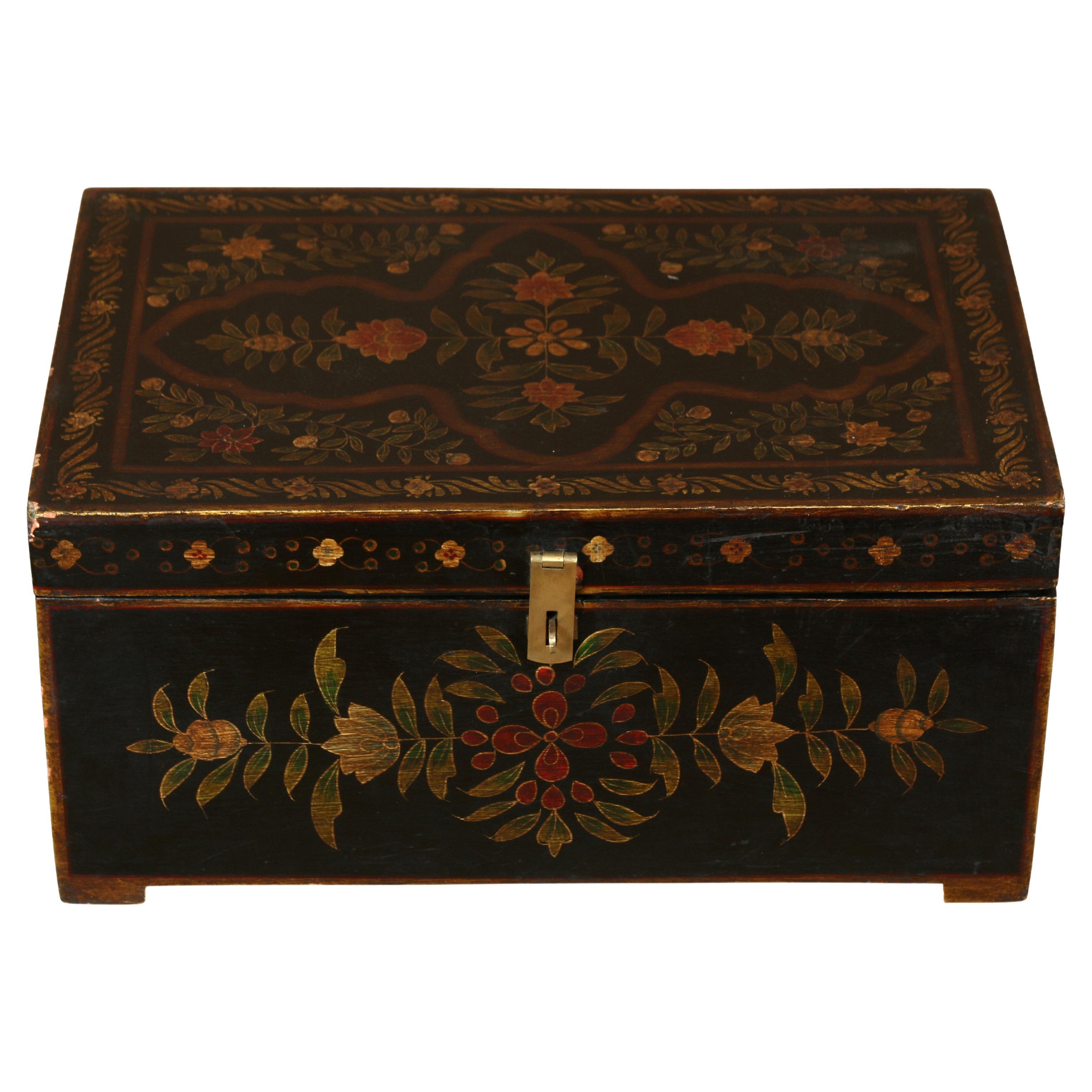 Small Painted Box with Floral Design For Sale at 1stDibs