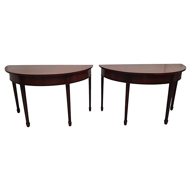 Une très belle paire de tables d'appoint édouardiennes Demi Lune En ...