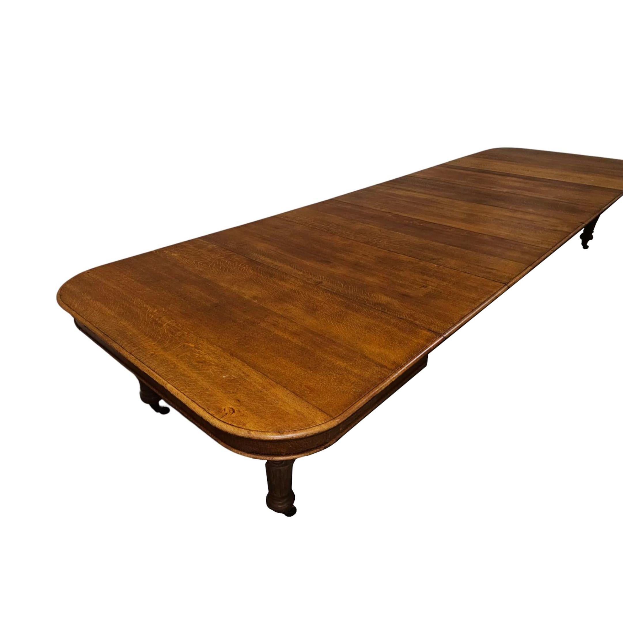 A Very Rare 19th Century Country House Dining Table by Lamb of ...