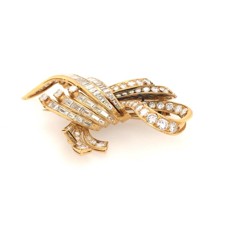 Yellow Gold and Diamond Brooch For Sale at 1stDibs