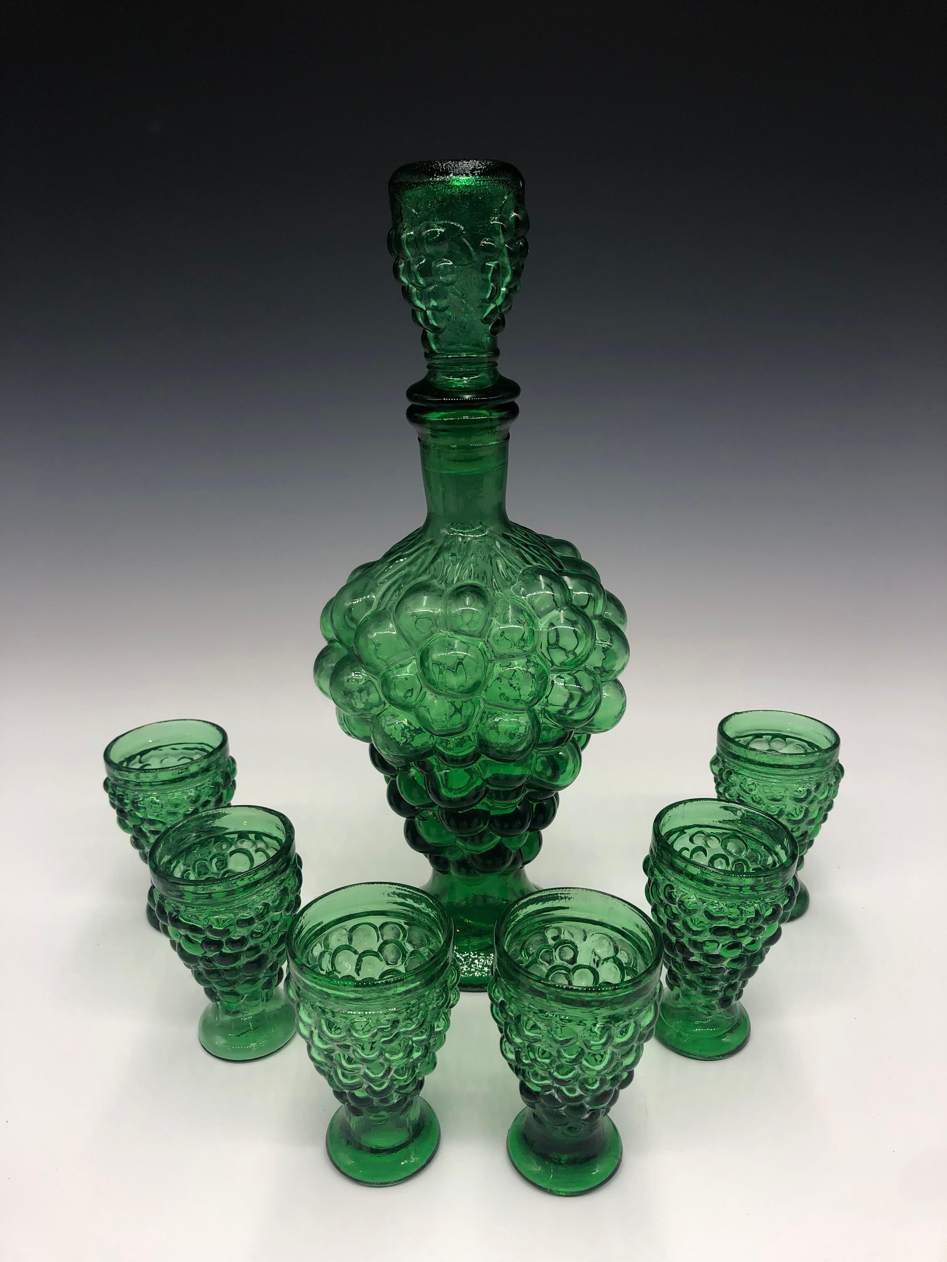 Unknown - 1950s Vintage Green Italian Glass Grape Bunch Shaped Decanter ...