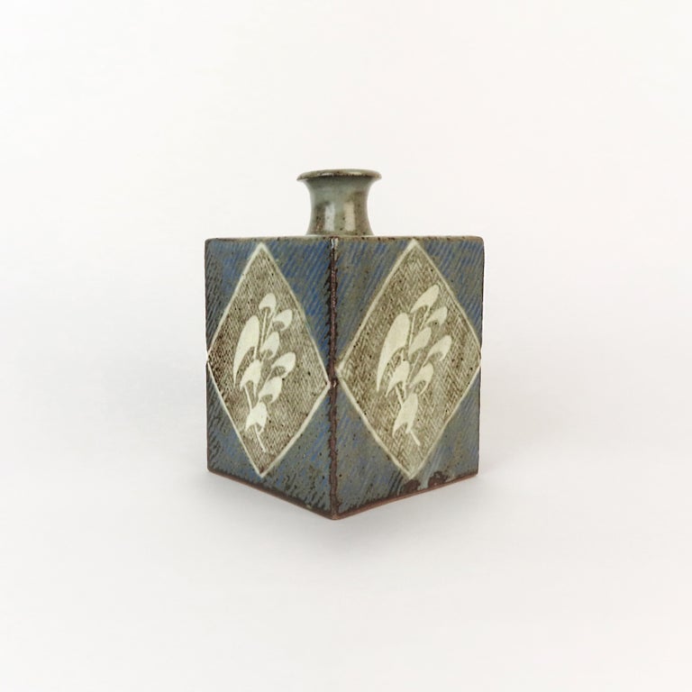 Tatsuzo Shimaoka - Jomon-Zogan Square Bottle with Rope Imprint and ...