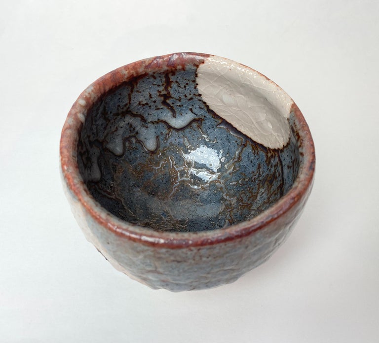 Toshisada Wakao - Tea Bowl with nezumi-shino glaze For Sale at 1stDibs