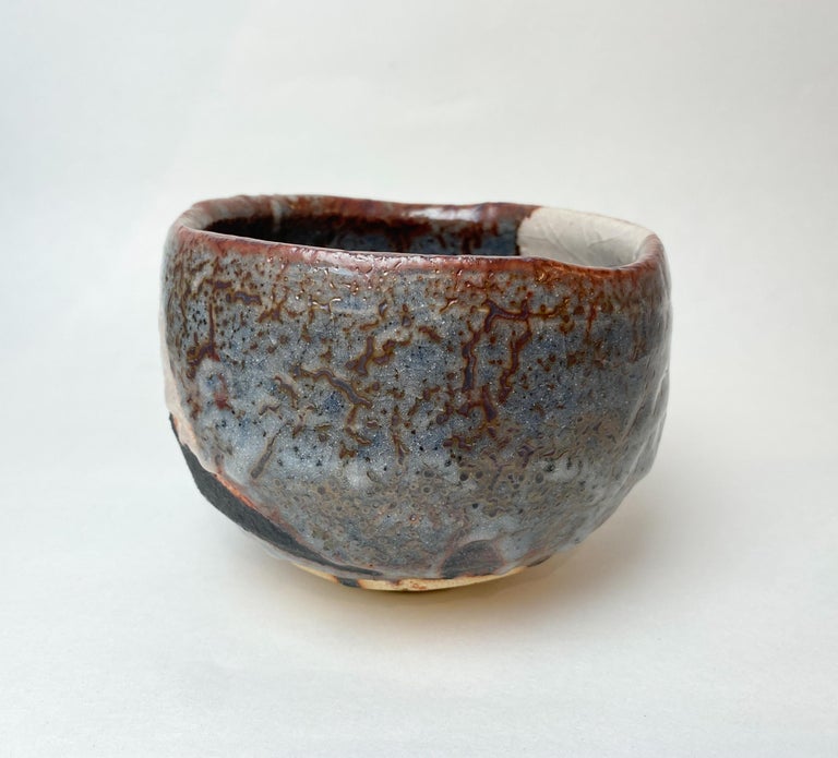Toshisada Wakao - Tea Bowl with nezumi-shino glaze For Sale at 1stDibs
