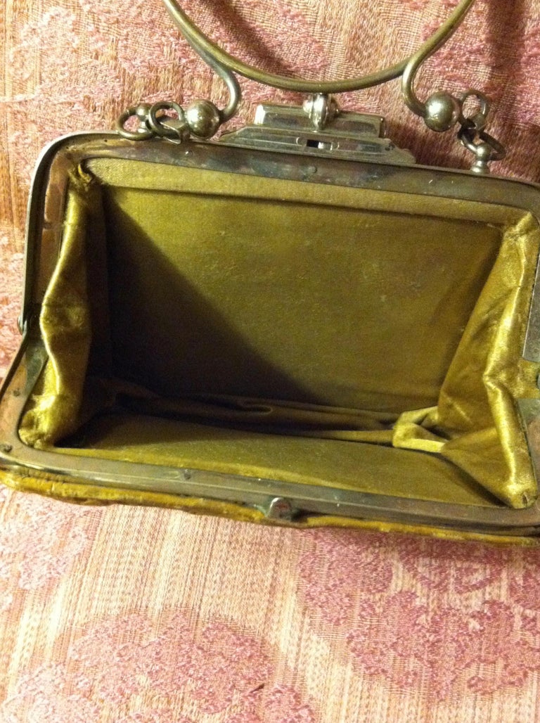 Unknown - Victorian Embossed Leather Purse at 1stDibs