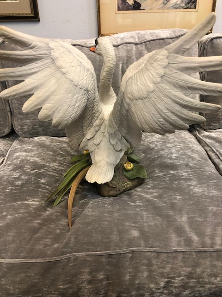 Edward Marshall Boehm - Pair of Boehm Porcelain Swans For Sale at 1stDibs
