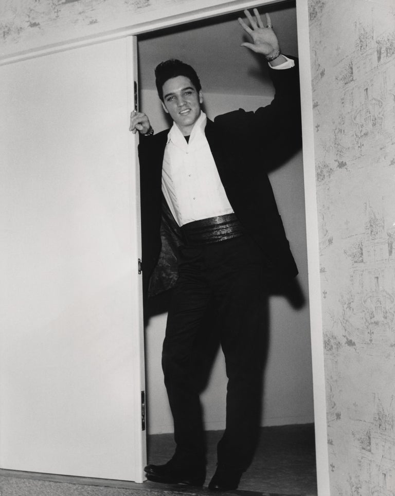 Toby Massey - Elvis Presley Waving in Doorway Fine Art Print For Sale ...