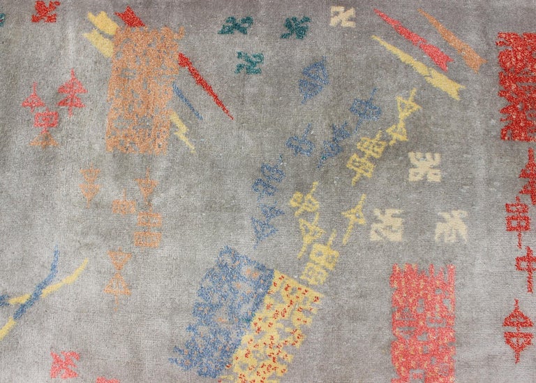 Mid Century Modern Rug with Abstract Design in Light Gray and Multi ...