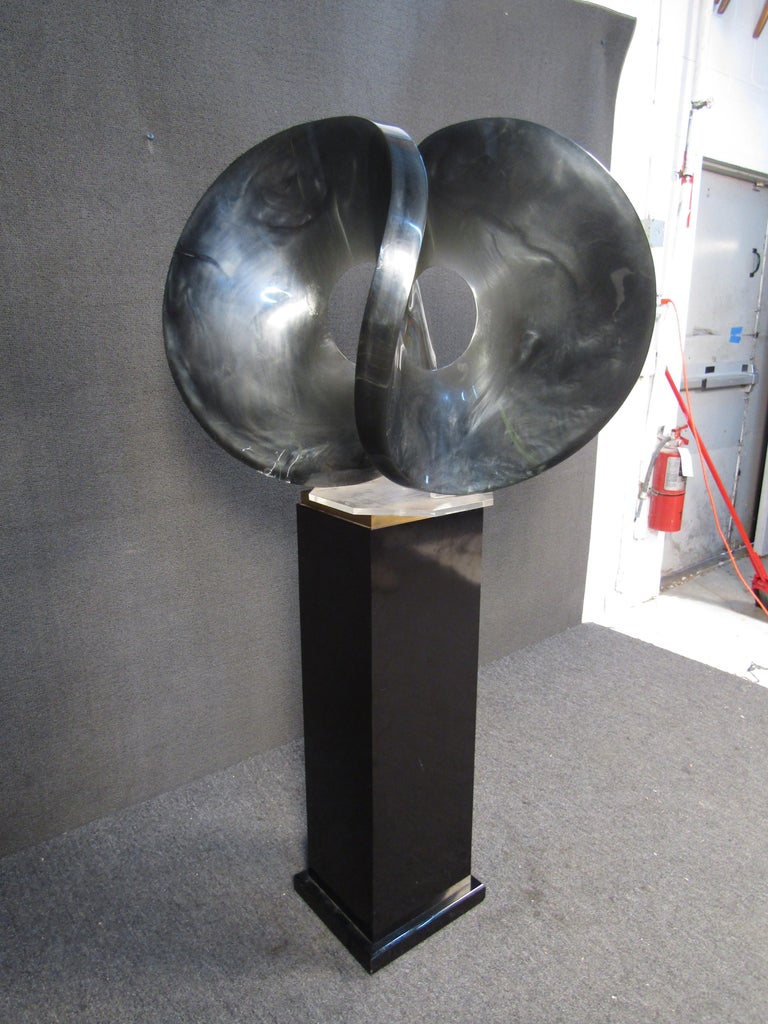 Abstract Lucite Sculpture For Sale at 1stDibs