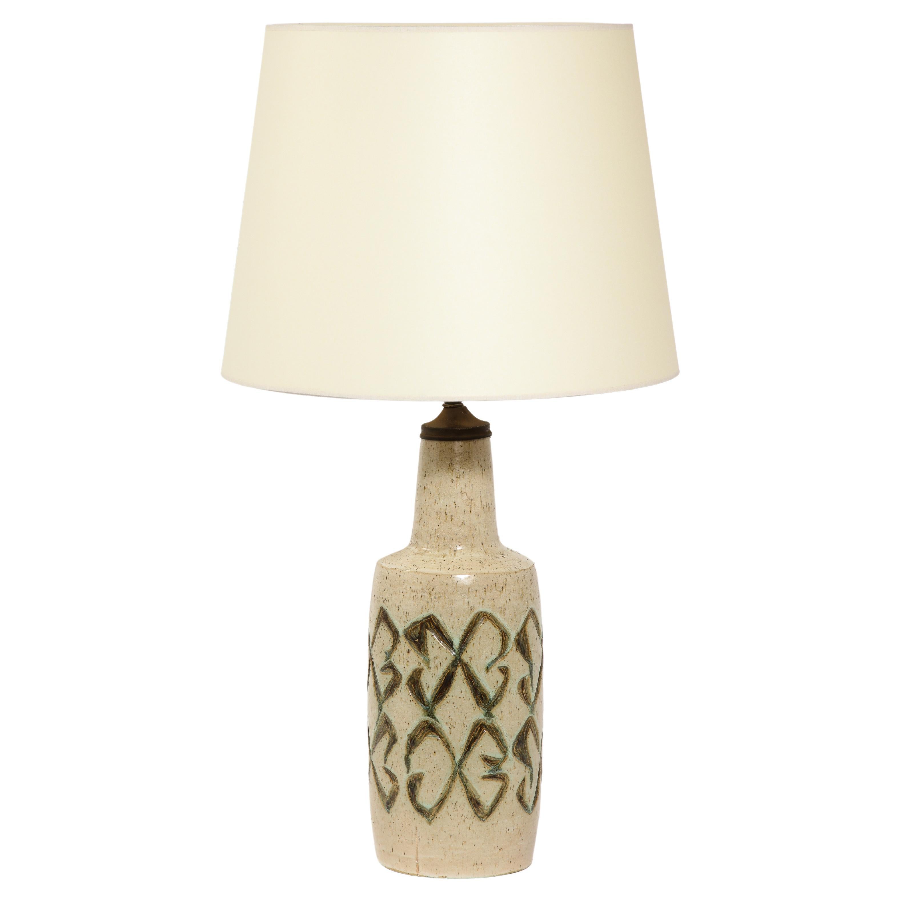 Green and Tan Abstract Pattern Ceramic Lamp, USA 1960's For Sale at 1stDibs