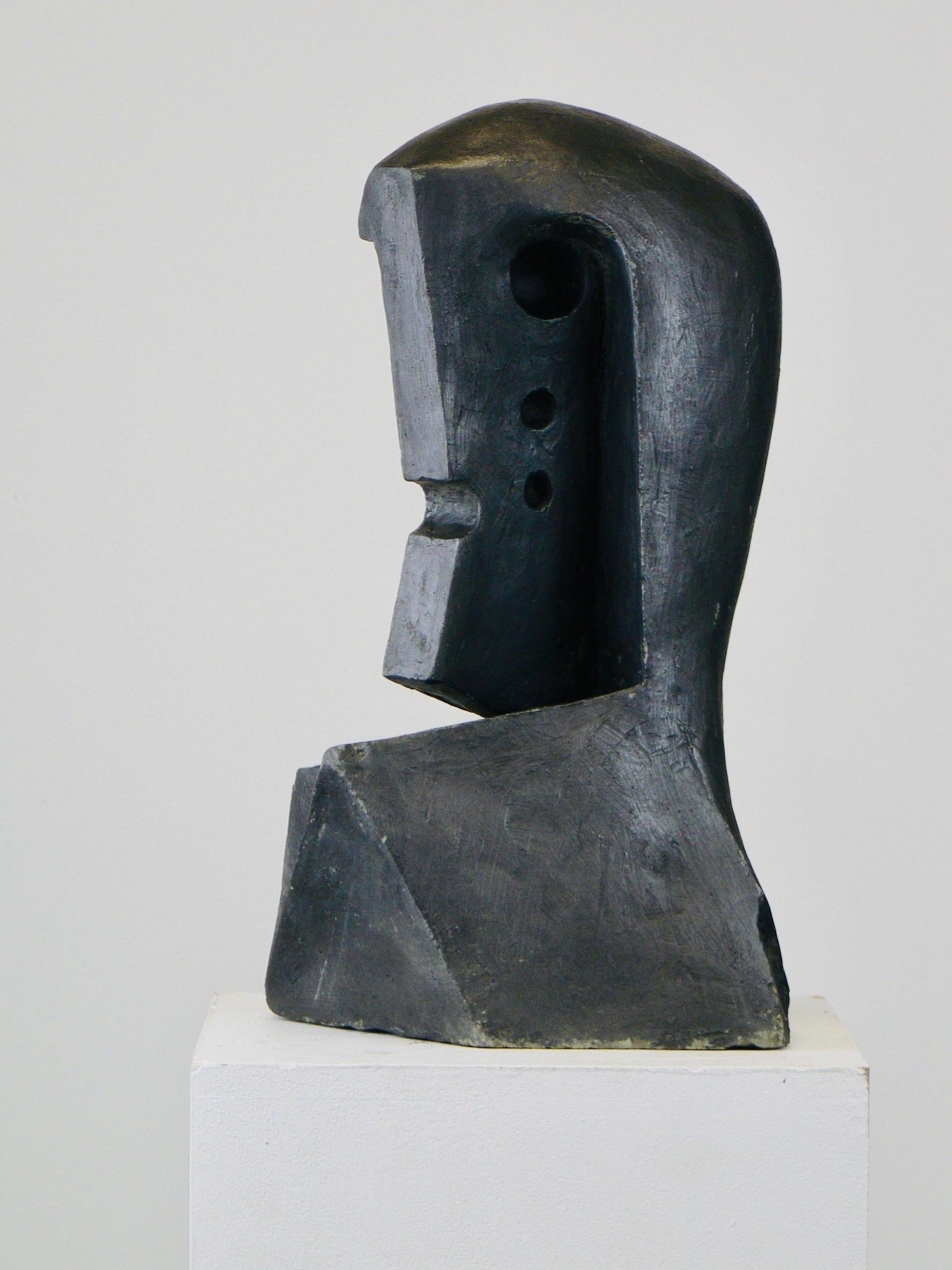 Abstract plaster sculpture from the 1950s with a French origin. For ...