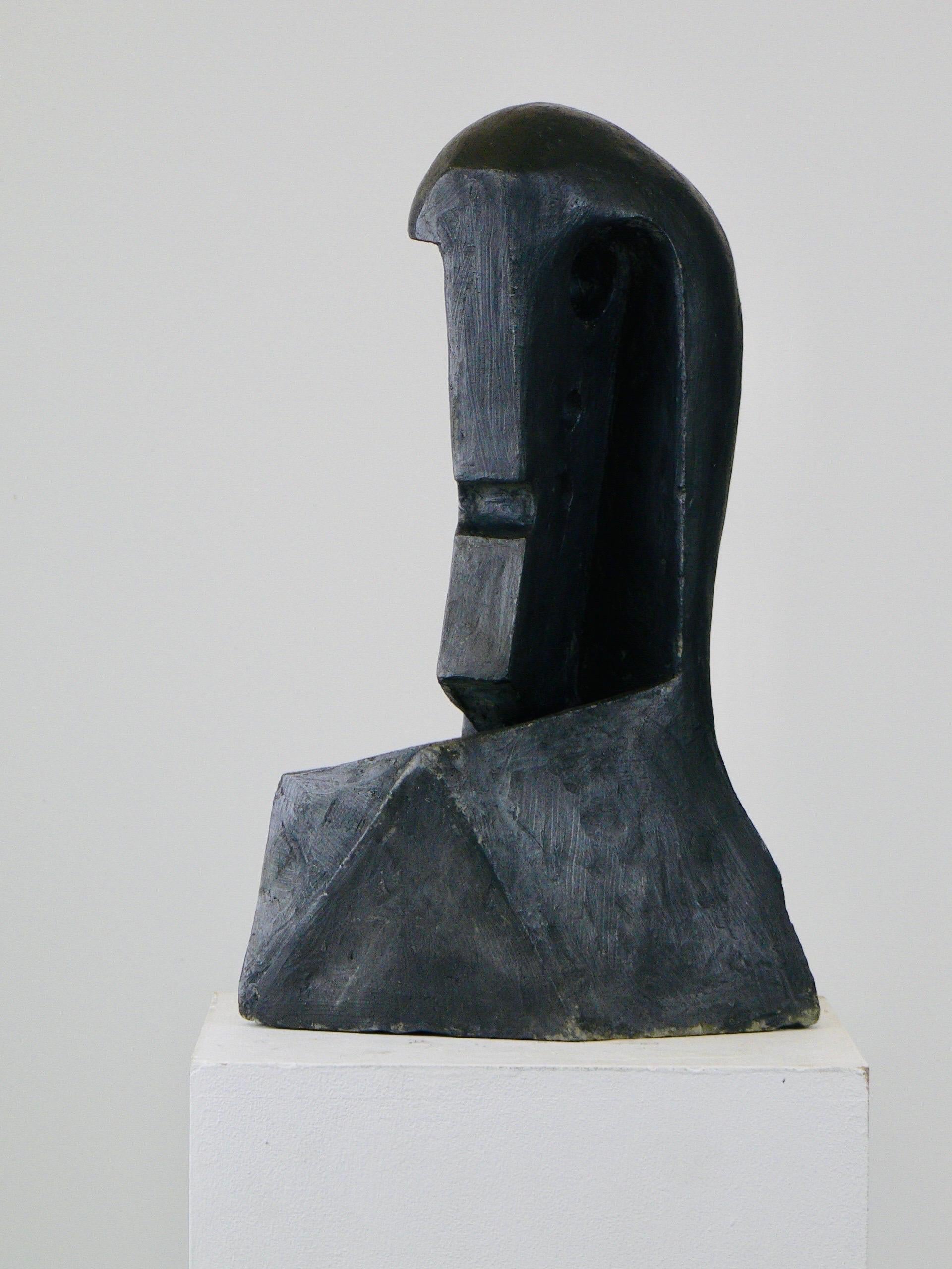 Abstract plaster sculpture from the 1950s with a French origin. For ...