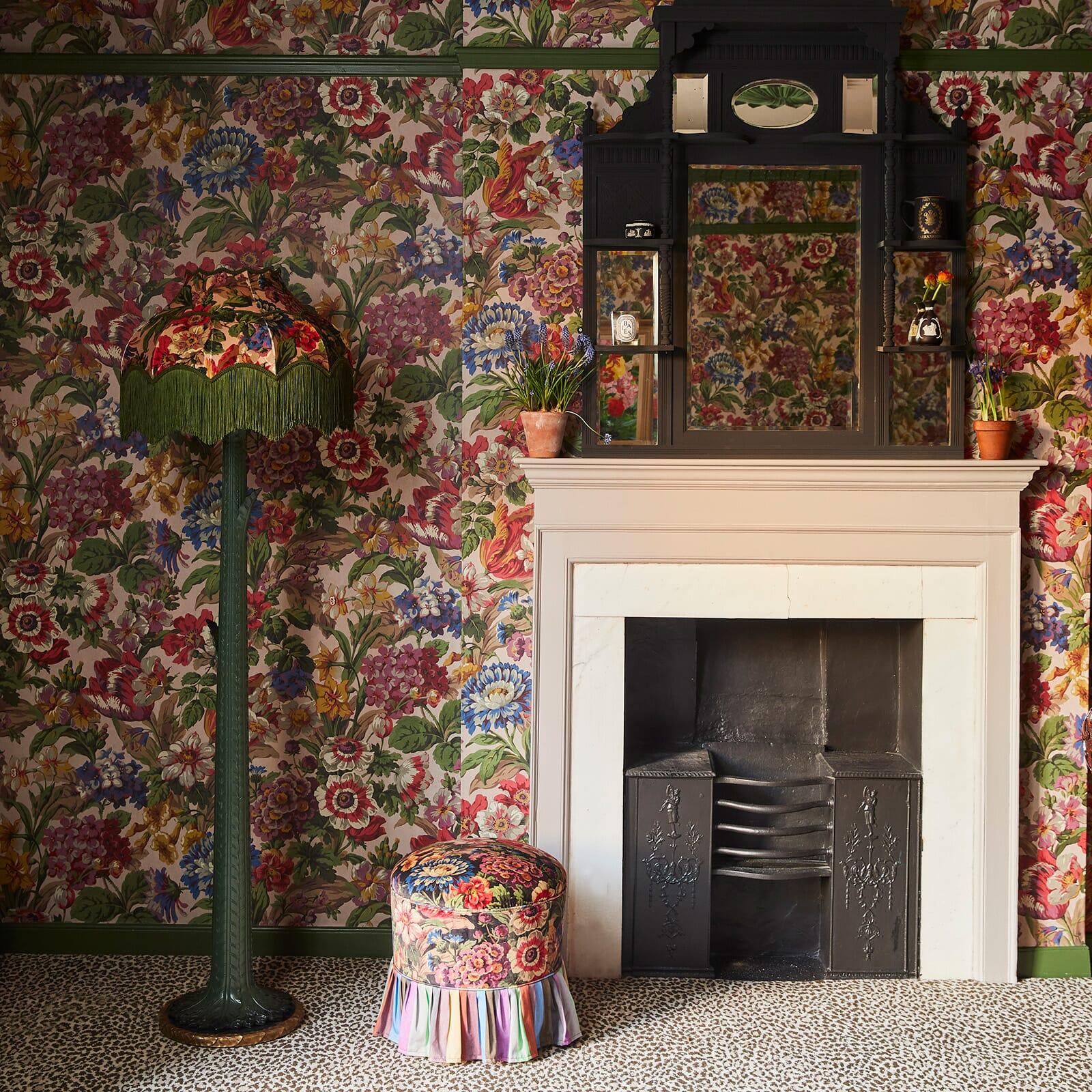ACANTHUS Floor Lampstand - Verde For Sale at 1stDibs
