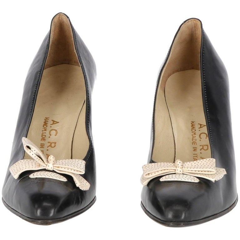 A.C.R.A. Vintage black leather 50s pumps For Sale at 1stDibs