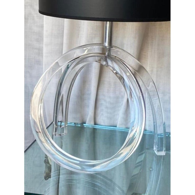 Acrylic Sculptural Ribbon Lamp For Sale at 1stDibs