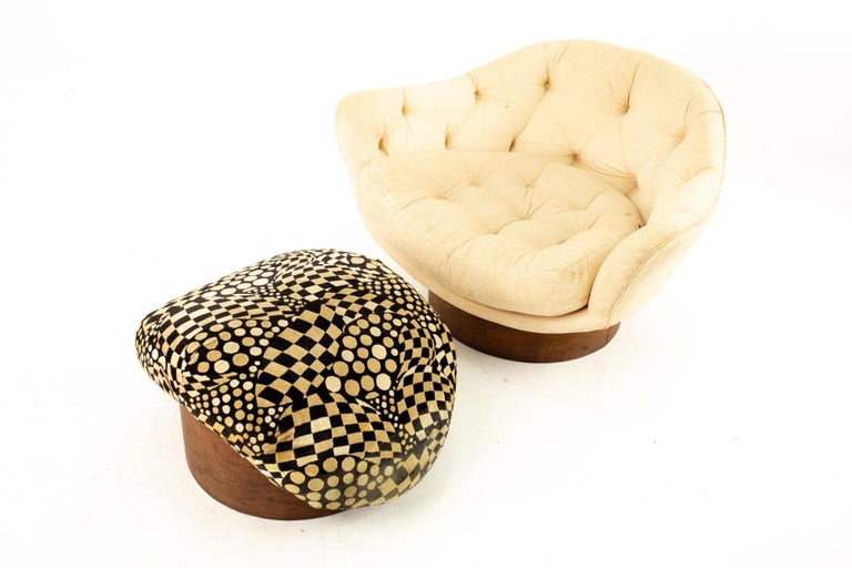 Adrian Pearsall Style Wieland Furniture Company Walnut Upholstered ...
