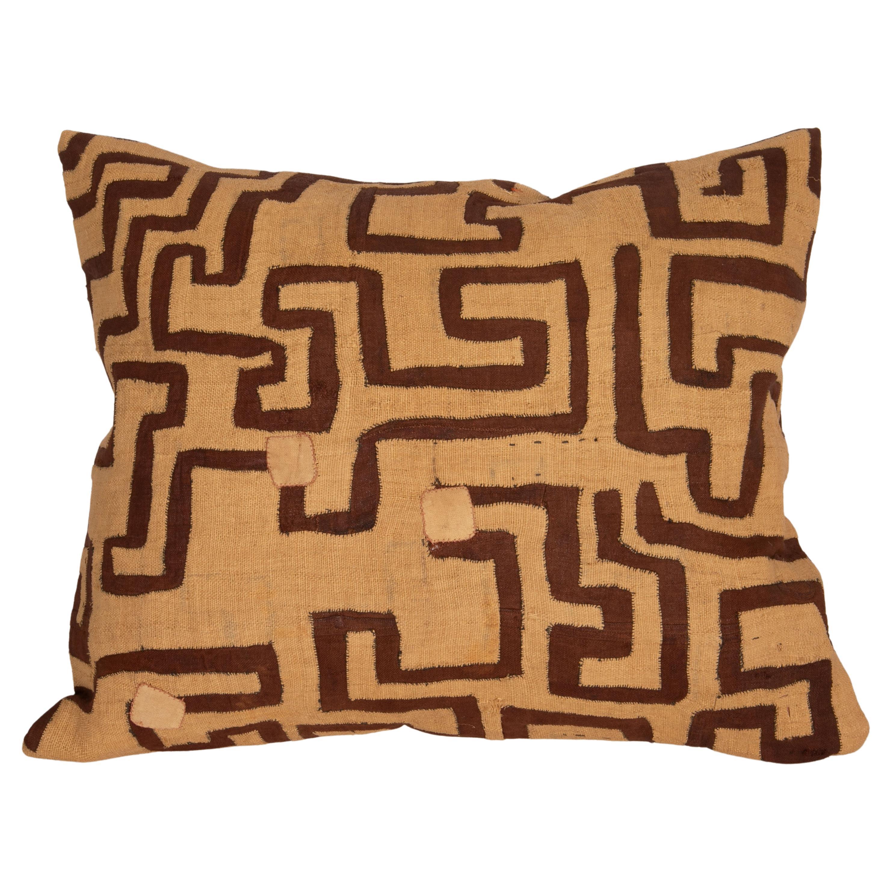 Large Graphic Kuba Cloth African Pillow For Sale at 1stDibs
